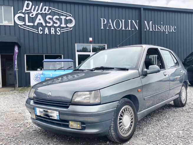 Clio Baccara pas chère en excellent état